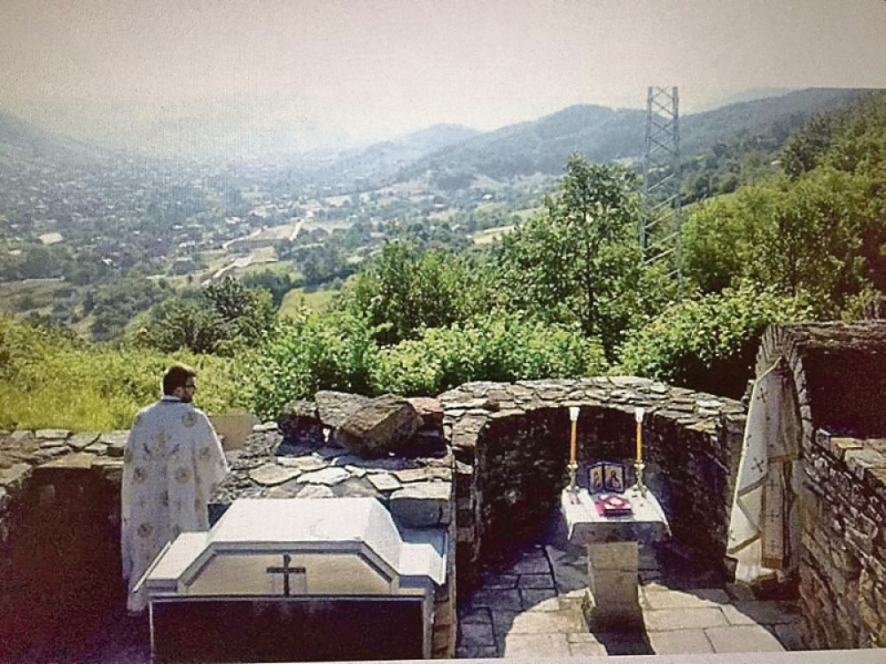 Vandali zapalili ikonu Svete Petke, ali se požar sam ugasio! (FOTO ...