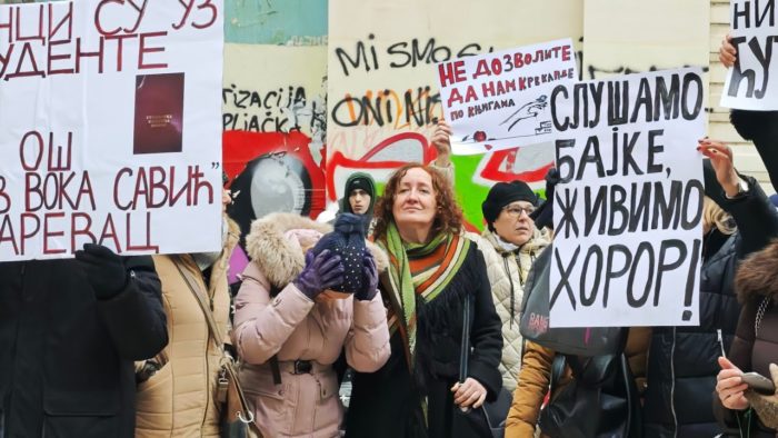 Родитељи ОШ "Павле Савић" узнемирени: Полицајци већ два дана "вршљају ...