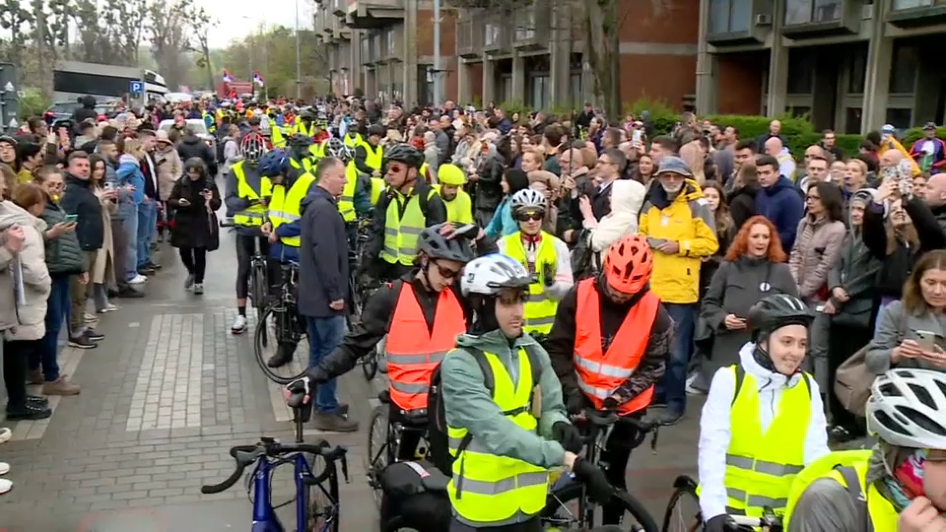 Студенти бициклисти стигли у Суботицу: Приређен им невероватан дочек ...